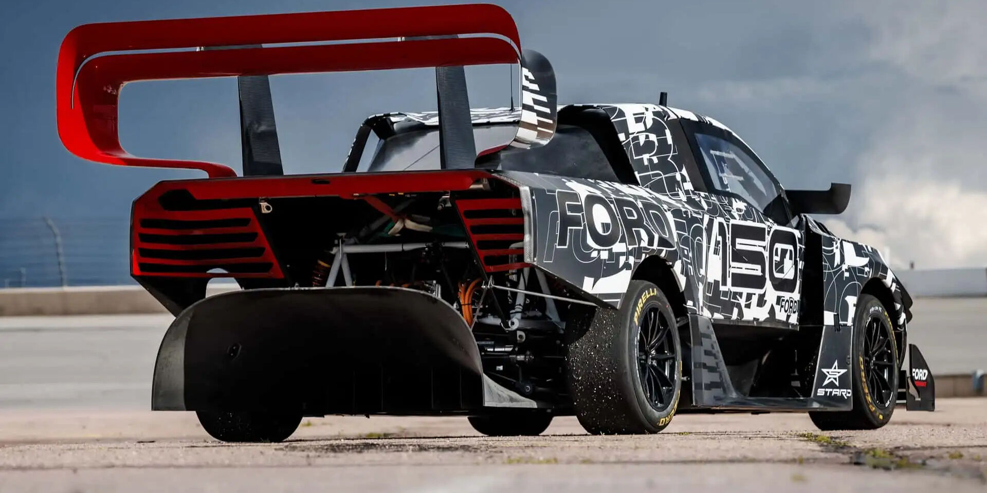 Racing Pickup – Ford F-150 SuperTruck | auto-illustrierte - Das ...
