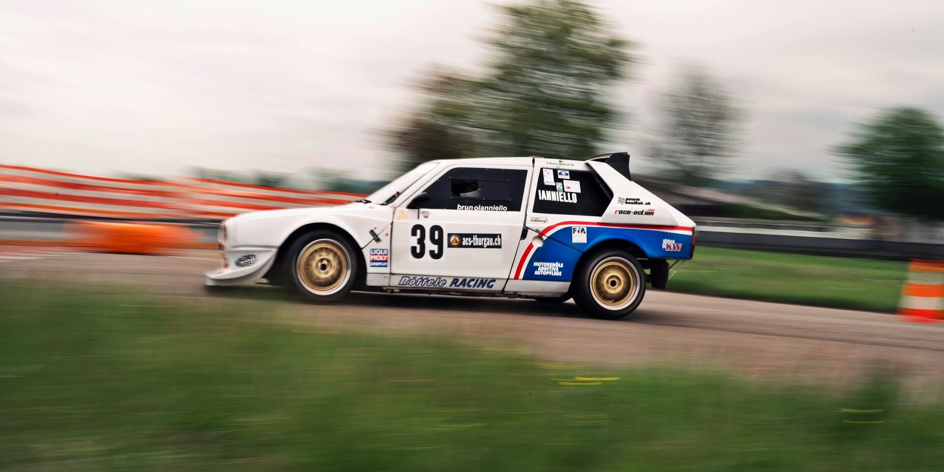 Pylonen Tanz in Frauenfeld | auto-illustrierte - Das Schweizer Automagazin